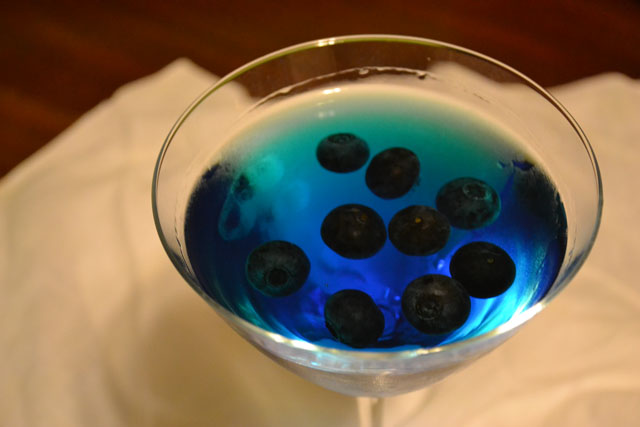 Big Blue Cocktail - I am a Honey Bee