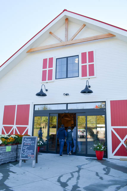 Apples, Pumpkins, and Donuts. Oh my! at Applecrest Farm, NH - I am a ...