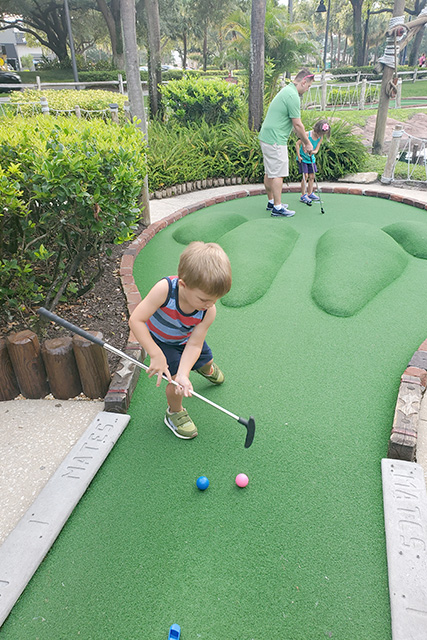 Miniature Golf Fun at Pirates Cove- Orlando, FL - I am a Honey Bee