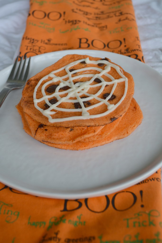 Halloween Spider Web Pancakes - #HalloweenTreatsWeek
